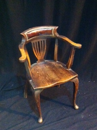 Desks and desk chairs - Celtic Prop Hire