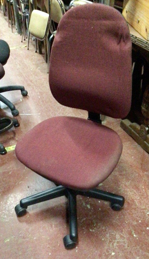 Desks and desk chairs - Celtic Prop Hire